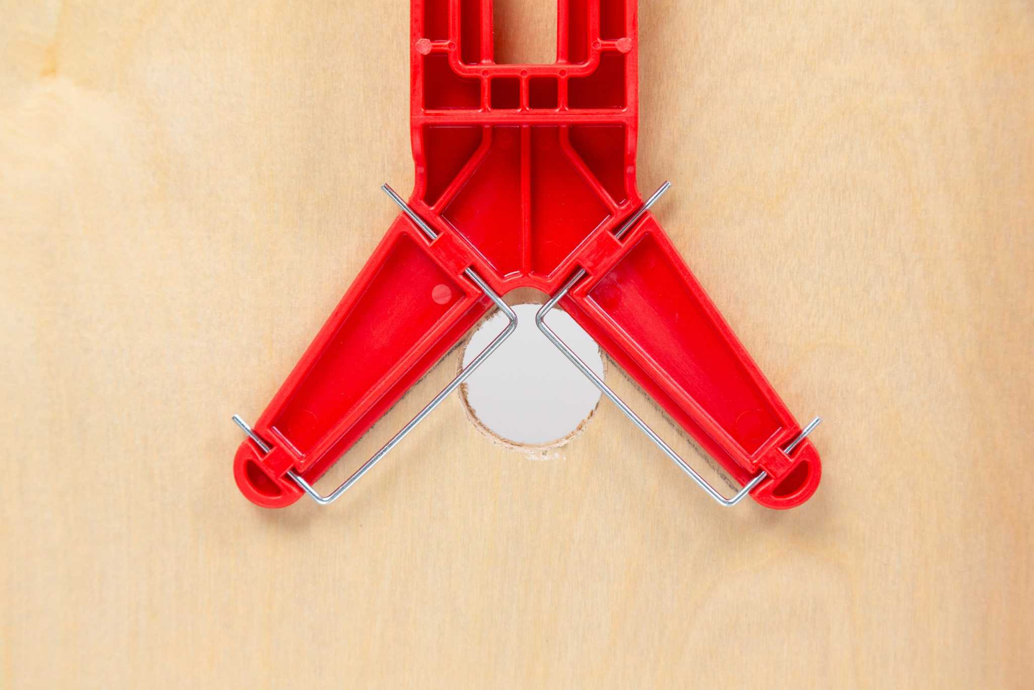 Cabinet Plumbing Jig : True Position Tools